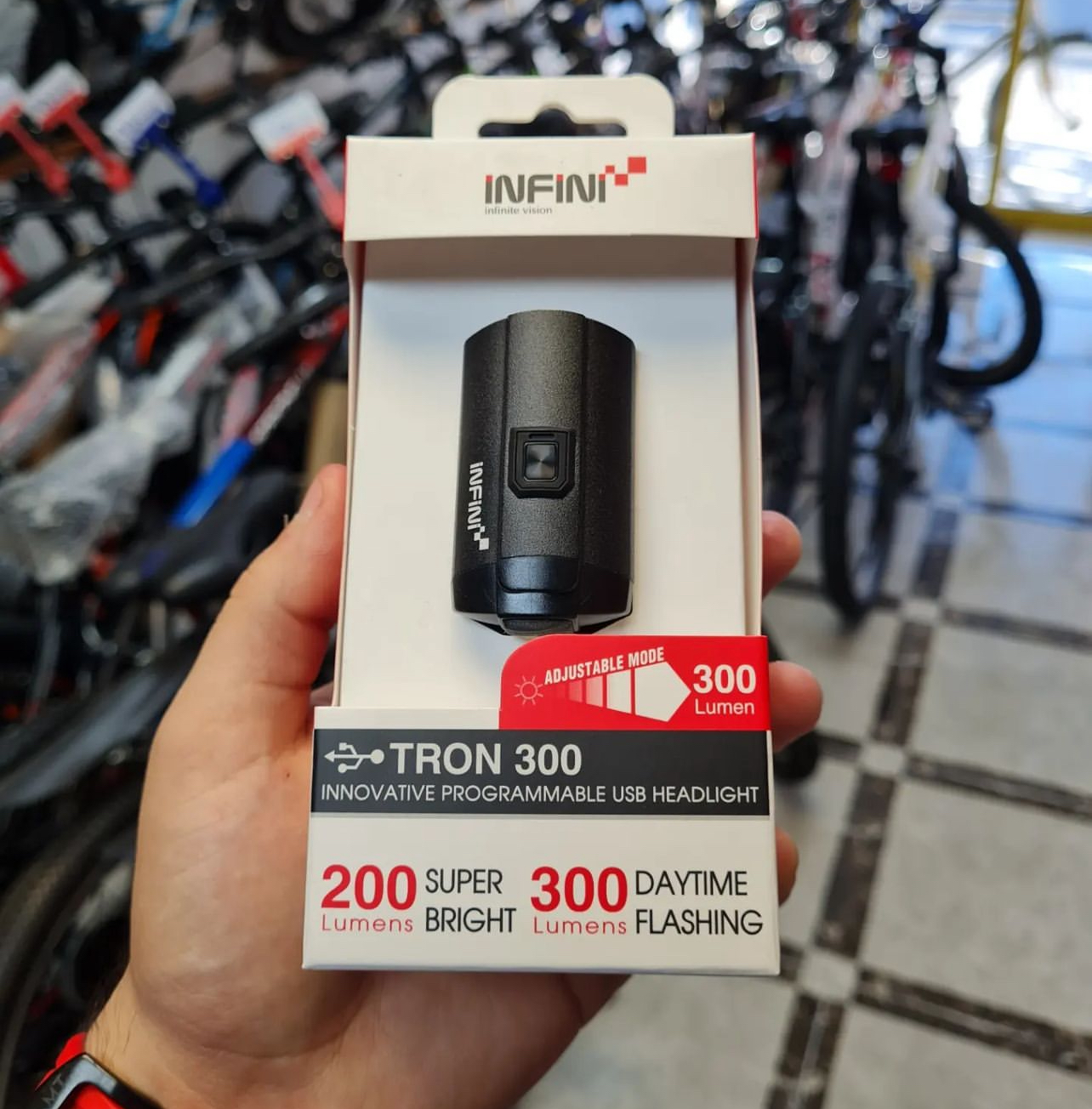 چراغ جلو دوچرخه اینفینی TRON300 | روشنایی قدرتمند با طراحی مدر